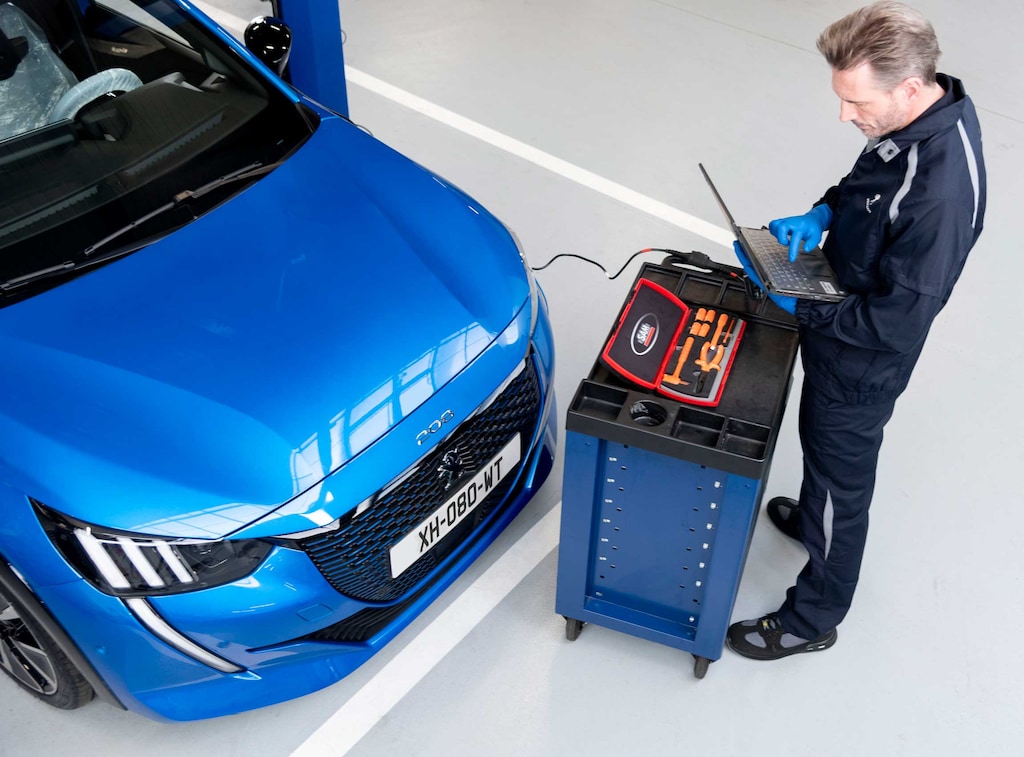 What maintenance is required for your PEUGEOT electric car?
