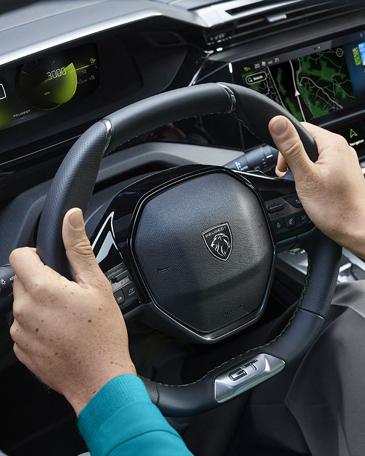 PEUGEOT I-COCKPIT®: 10 YEARS AND 10 MILLION USERS!