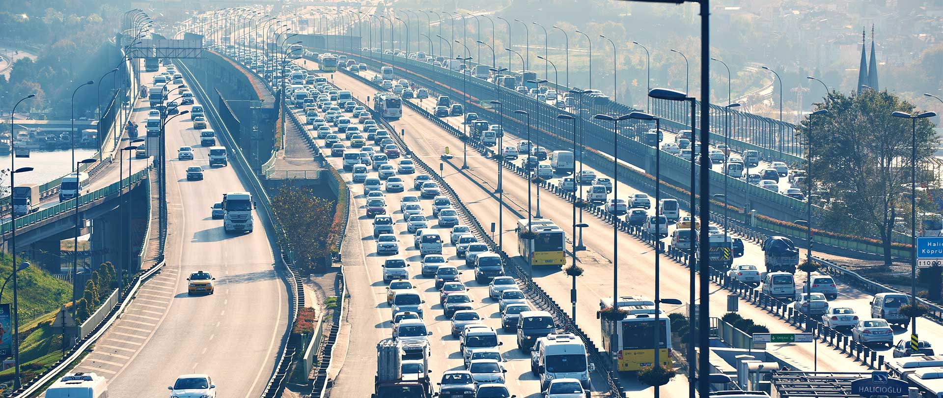 8 Tips To Never Get Bored In Traffic Again!