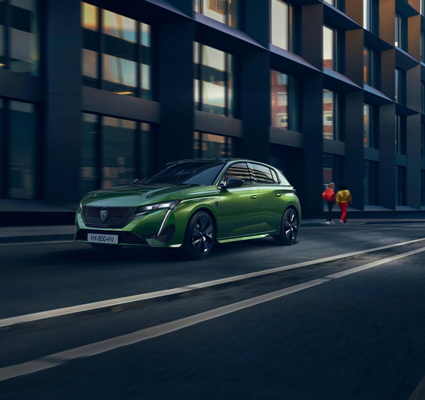 Small cars and hatchbacks: discover the PEUGEOT range