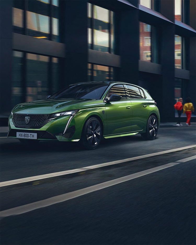 New PEUGEOT 308 | plug-in hybrid or petrol hatchback